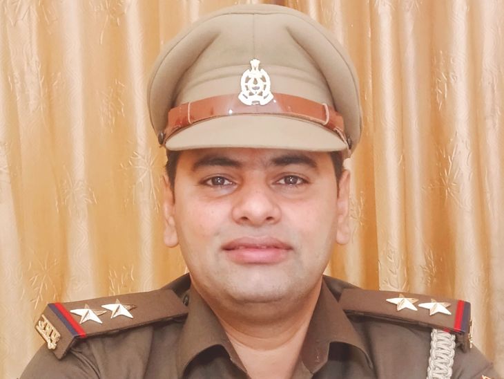 Kuldeep Pawar took charge at Ranipur outpost.