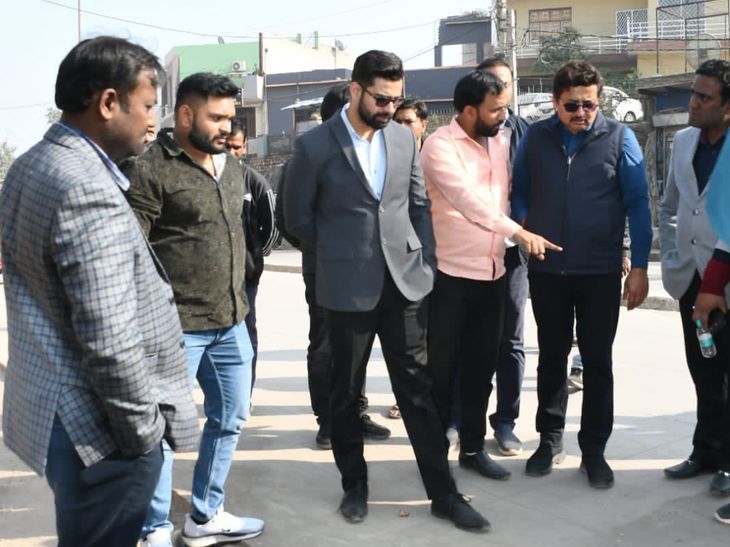 Defects found in the construction of Govind Nagar Road in Mathura