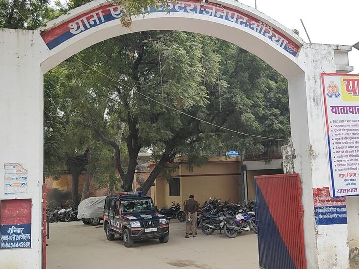 The body of a young woman was found hanging in Erwa Katra.