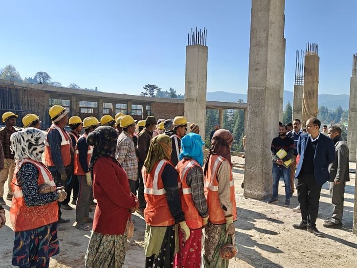 The contractor gave the wrong number of workers, the DM said – serious ...