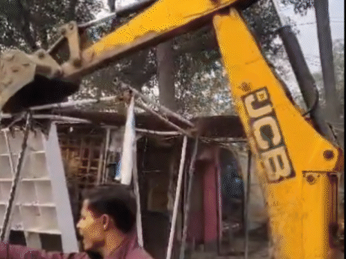 Bulldozer action on illegal encroachment in Patna