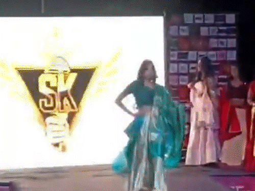 Yashvi Sharma became 'Stake Walk Miss India International-2025'