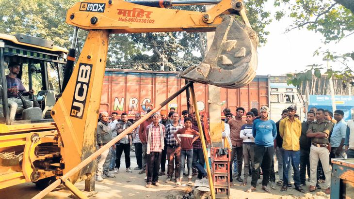 Encroachment drive launched on the roads of Mashrak, administration ...