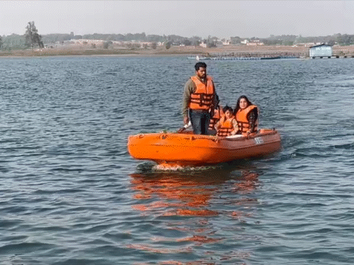 Giridih's Khandoli Dam is full of Siberian ducks