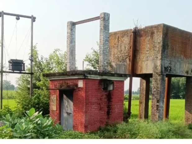 The government tube well in Shravasti has been closed for several months.