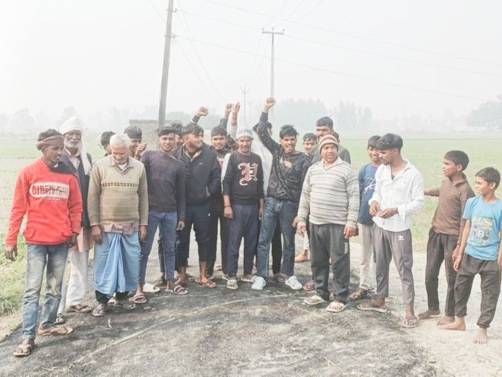 Protest against poor road construction in Sodhra village
