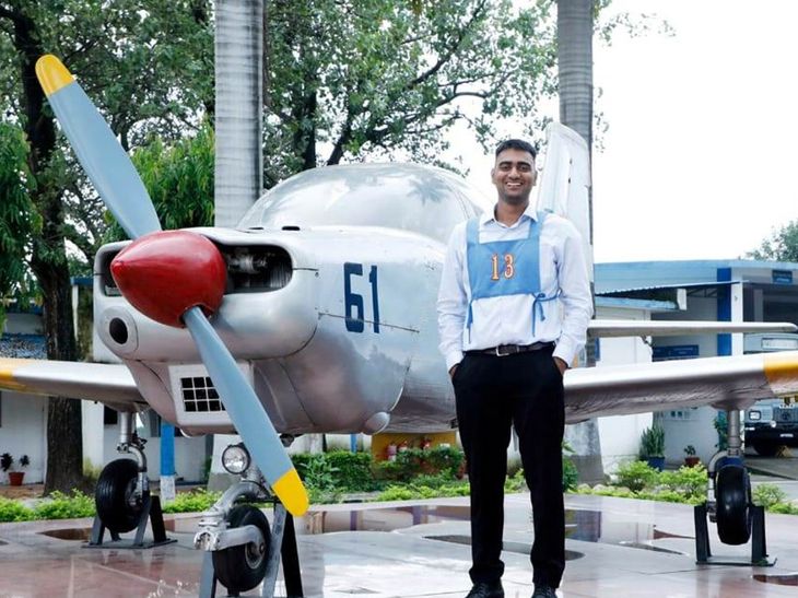 Narnaul Youth Alok Badesra Becomes Indian Air Force Flying Officer ...