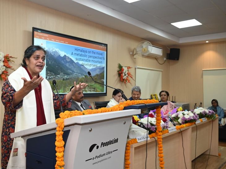 Fourth T.N. Dhar Memorial Lecture at Lucknow University