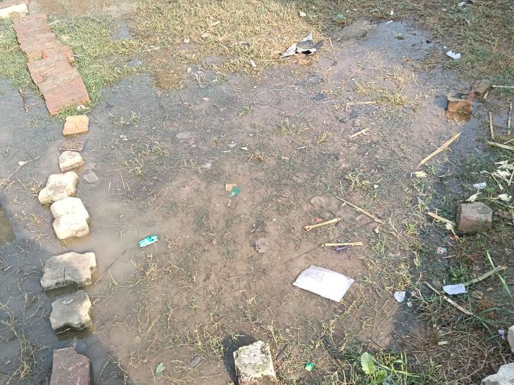 Trouble due to waterlogging in Lakhna's new colony