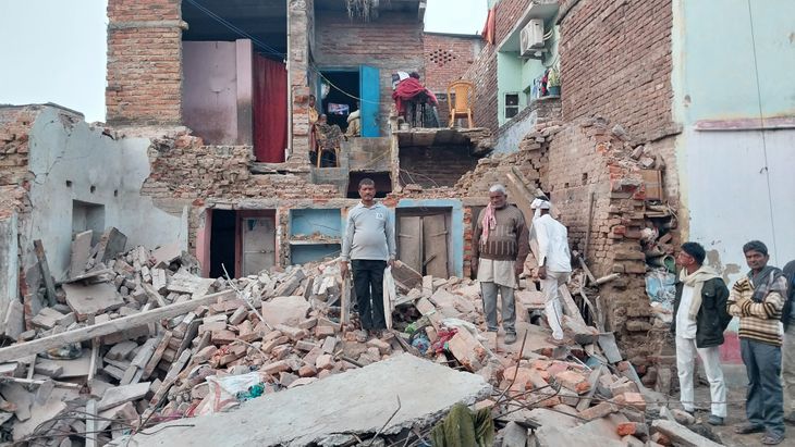 A two-storey house collapsed during deep digging for drain construction ...