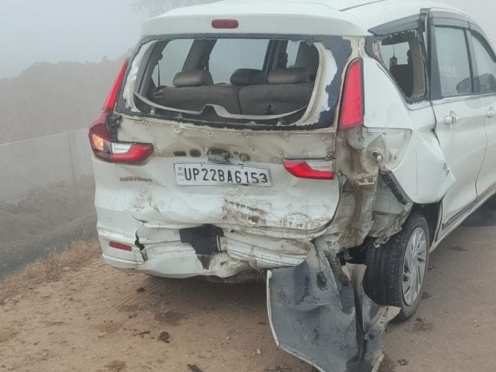 Car collided in Mursan, | मुरसान में कार ने मारी टक्कर: तीन घायल ...