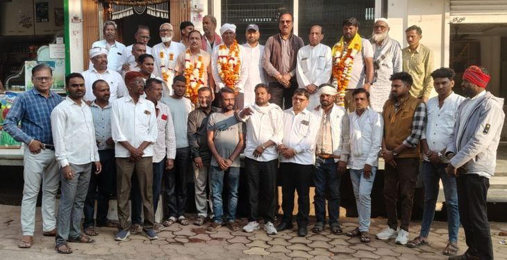 Welcomed the newly appointed presidents of Varla and Dhavali Block Congress