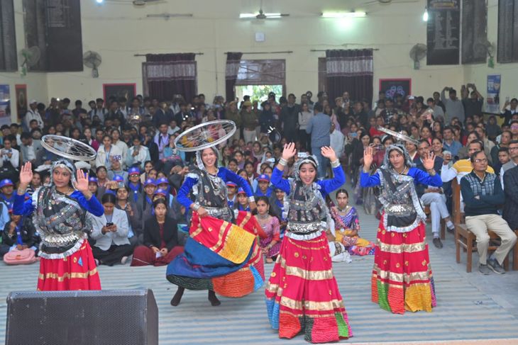 Ritesh of Churu was first in solo folk song, Divya of Sardarshahar was ...