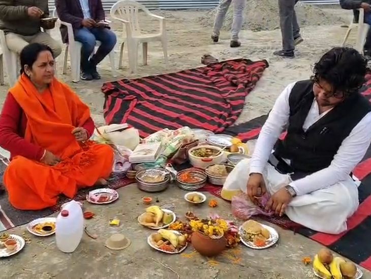 Women saint Radhacharya performed the groundbreaking ceremony of Magh Mela.