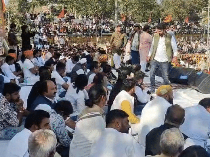 MP Harda Karni Sena Protest Vs Demands; Jeevan Singh Sherpur | Nehru ...