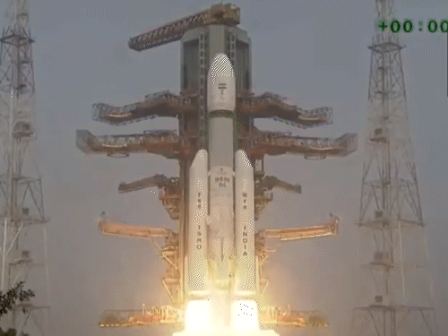 ISRO Satellite Launch Photos Update; LVM3-M6 BlueBird Rocket ...