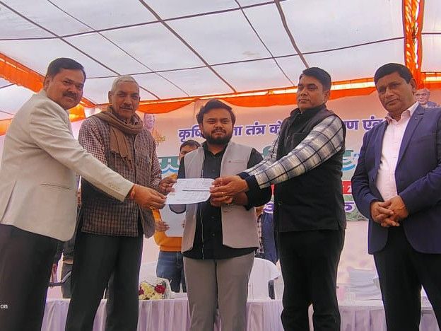 Emphasis on natural farming in Bateshwar Farmers Fair