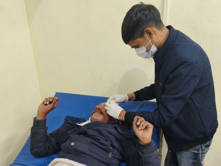 motorcycle head-on collision, | मोटरसाइकिल की आमने सामने की भिड़ंत ...