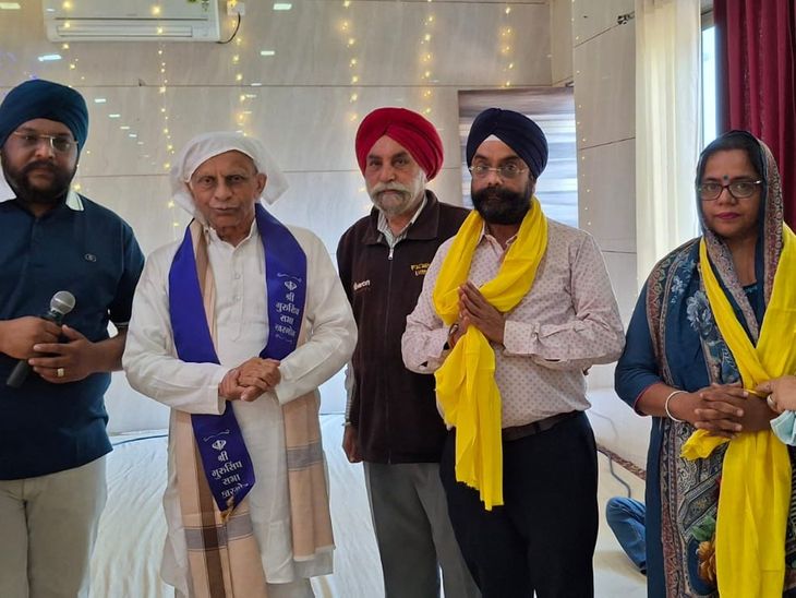 Khargone: 1,000 people received prasad at the langar. | खरगोन- लंगर में ...