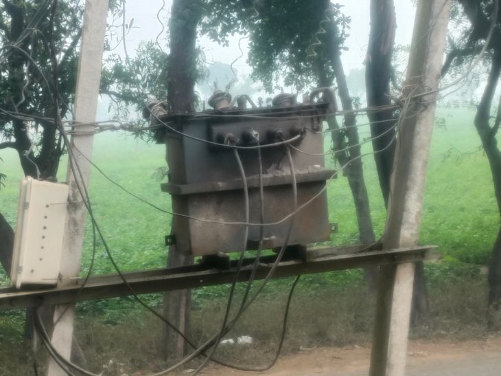 Electricity supply to two villages of Amolar power substation was cut off.