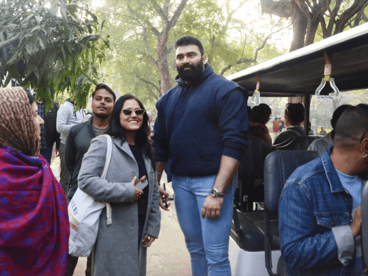 Chennai Express actor 'Tangabali' arrives in Kanpur