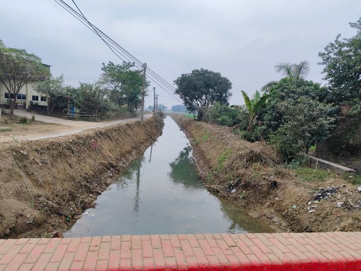 Water reached the Nauniya-Bodna canal in Nichlaul | निचलौल में नौनिया ...