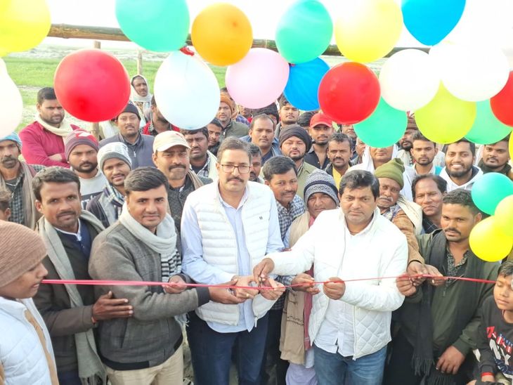A 1 km long Chachari bridge was built in Alani of Salkhua.