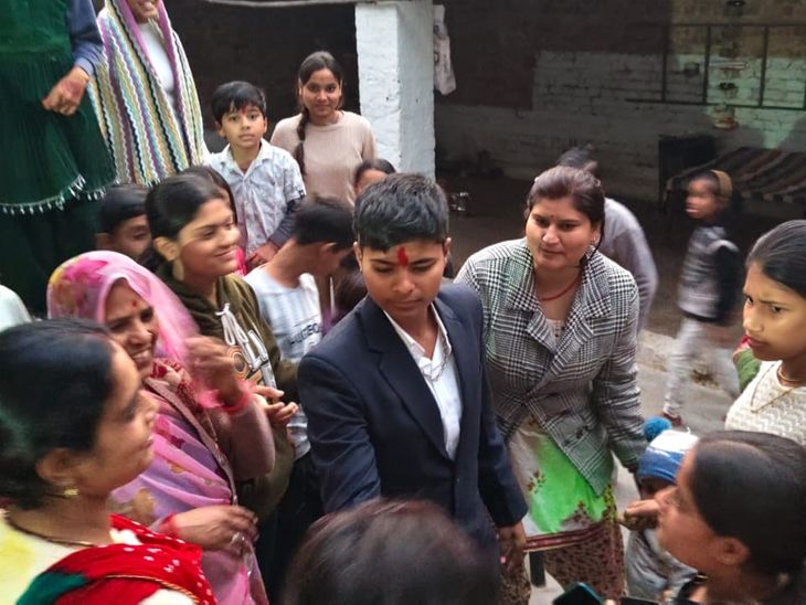 Women's World Cup winner Kranti Gond reaches Lalitpur
