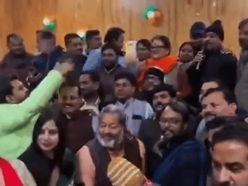 It echoed in the Municipal Corporation… Amma waved in waves