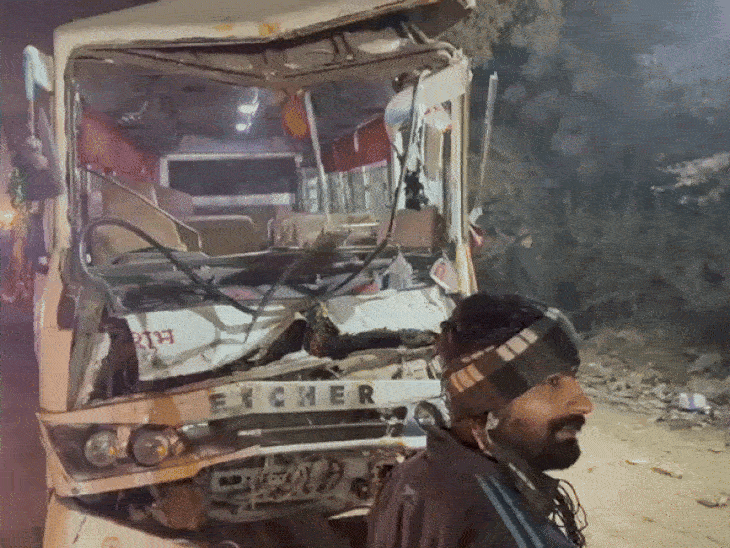 Bhind: Mini Bus Hits Stationary Trolley on Etawah Road, 9 Injured
