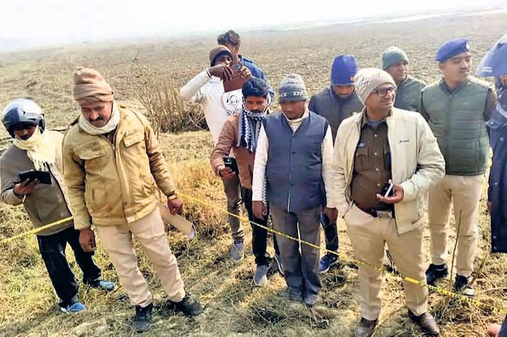The body of a young man was found on the roadside with a noose around ...