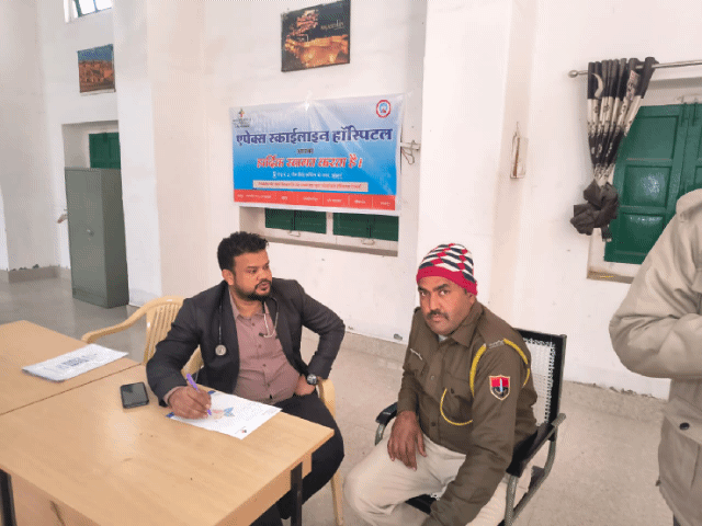Health check-up camp held at Jhunjhunu Police Lines; people seen alert ...