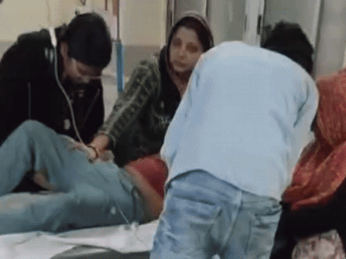 Rajasthan Kota MBS Hospital Emergency Doctor not present in the ward ...