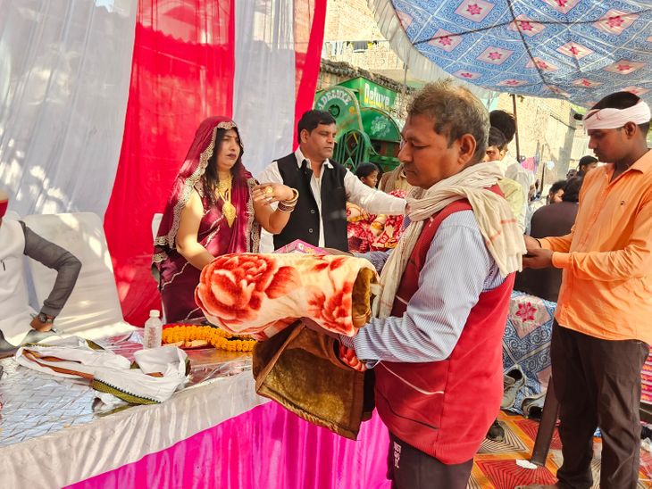 Santosh Yadav Distributes Blankets on Makar Sankranti in Damodarpur ...