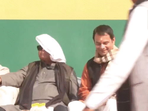 Tej Pratap Yadav Dahi Chura Bhoj LIVE Updates; Nitish Kumar | Makar ...