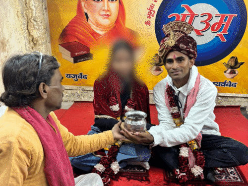 Munger girl story who ran away from home to marry Muslim man pressured ...