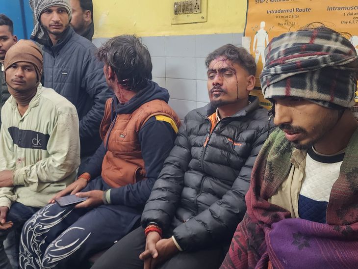 Two parties clashed over water dispute in Bikapur, Ayodhya.