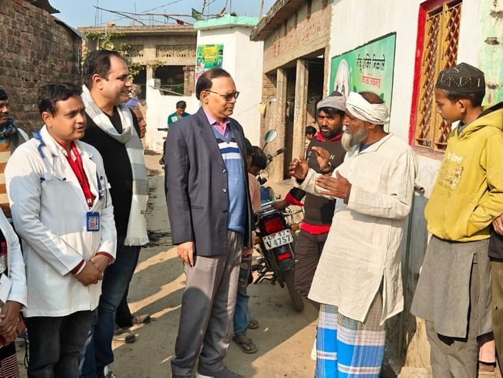 Balrampur CMO Visits Sahebnagar Village, Issues Strict Chicken Pox ...