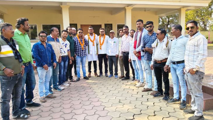 Yogesh-Gautam became city presidents, workers celebrated at Rajiv Bhawan