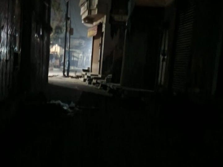 Bahsuma Market Street Lights Off | Villagers Protest; Nagar Adhyaksh ...