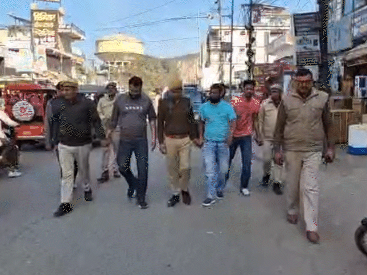 The Jamdoli police station, in a joint operation, busted an organized ...
