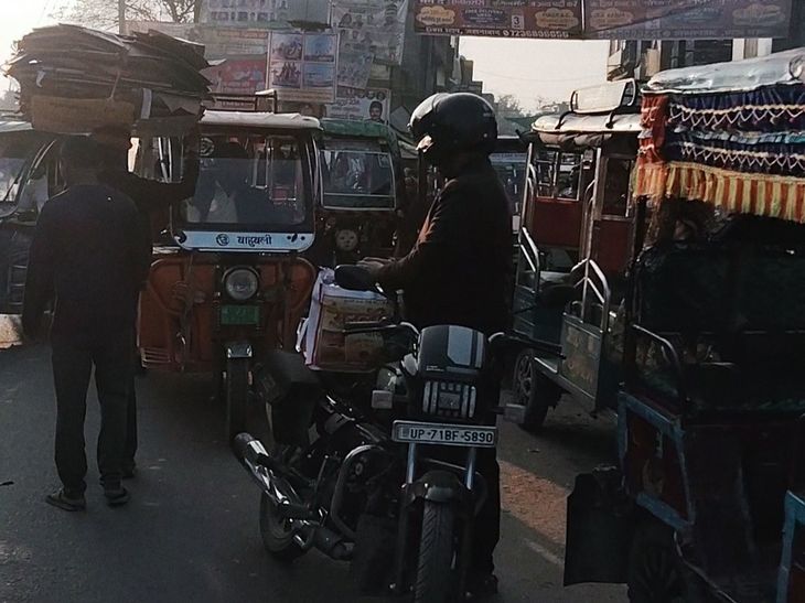 Jahanabad Traffic Jam | Vehicles Distress Strangers, Police Perplexed