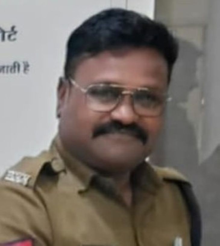 Anjad police station head clerk Chauhan dies of heart attack
