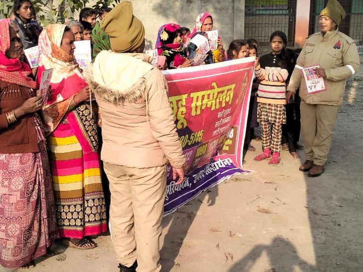 Dumariyaganj Women & Girls Aware on Schemes & Safety | Mission Shakti