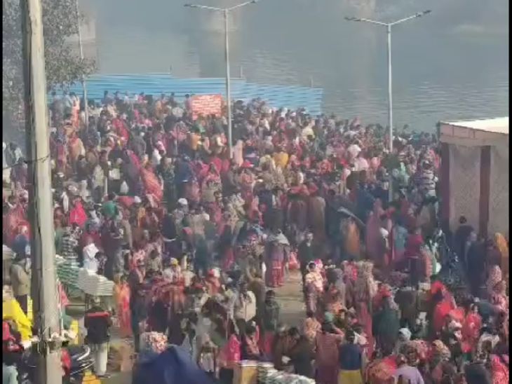 Devariya Mauni Amavasya Snan Dan: Saryu, Rapti, Ganga Ghats Packed