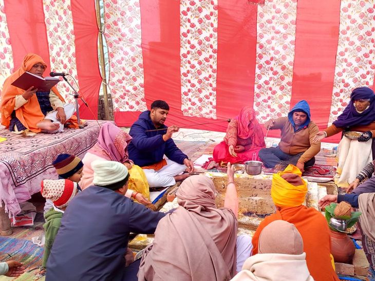 Barnawa Ashram Amavasya Swasti Yagya: Devotees Pray for Peace, Prosperity