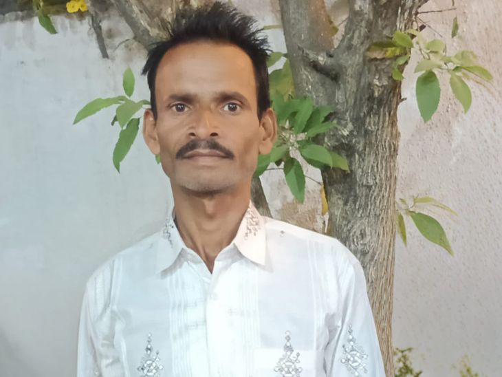 Balaghat Man Dies in Tree Cutting Accident | Brother Witnessed