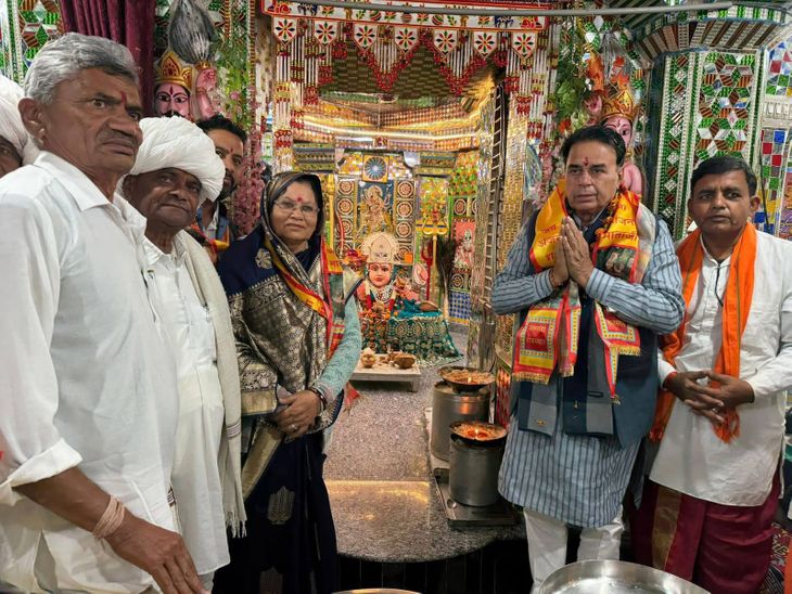 Rajasthan Law Minister Joga Ram Patel Visits Anjna Devi Temple in Salumber