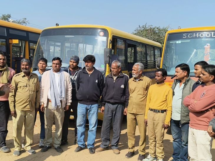 Dholpur Road Safety Month: Slogan Contest & Nukkad Natak | Awareness Drive