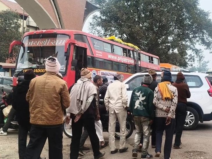 Sonauli Illegal Vehicles Cause Huge Loss, Passenger Safety at Risk